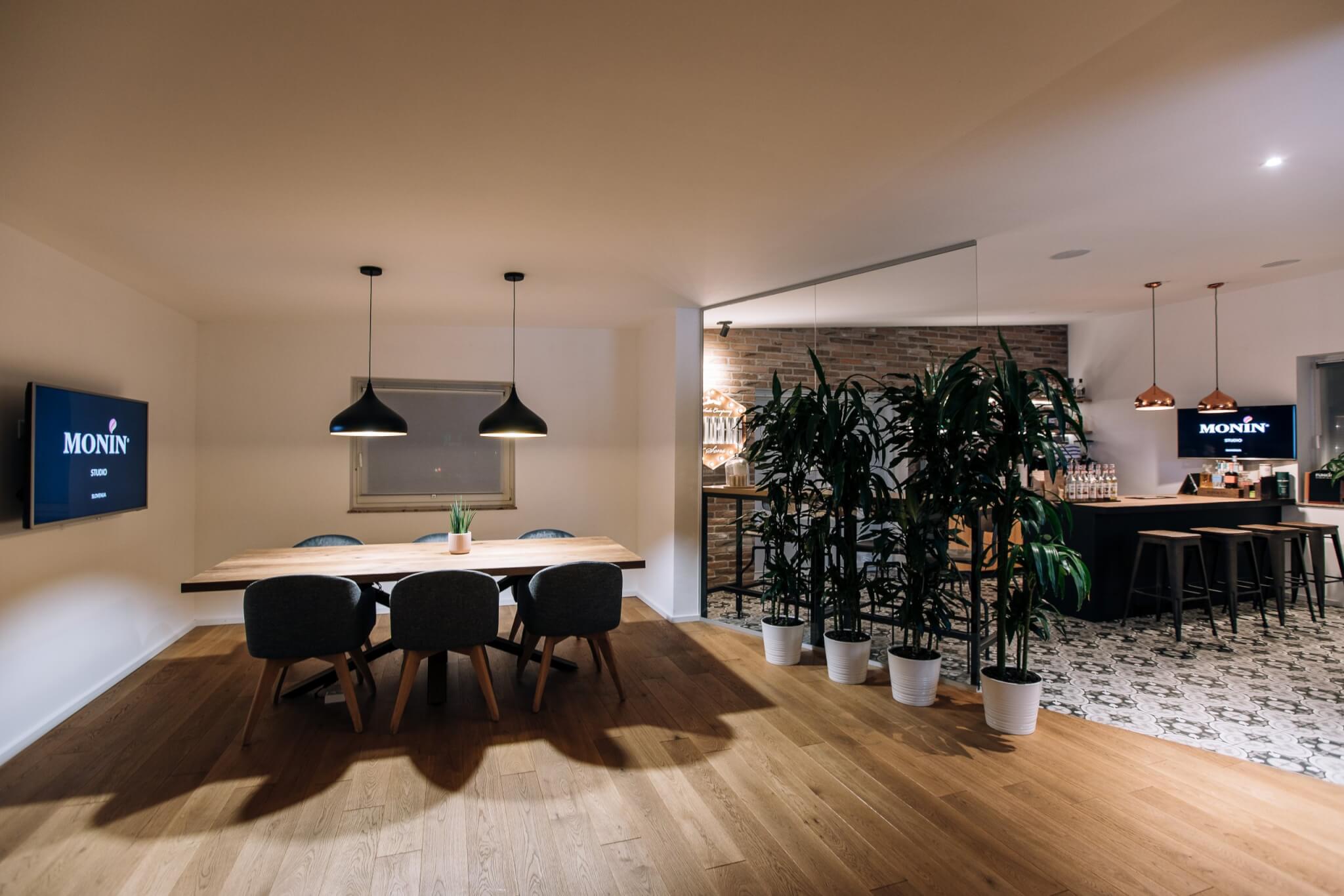 Studio Bar Media | Bar Media